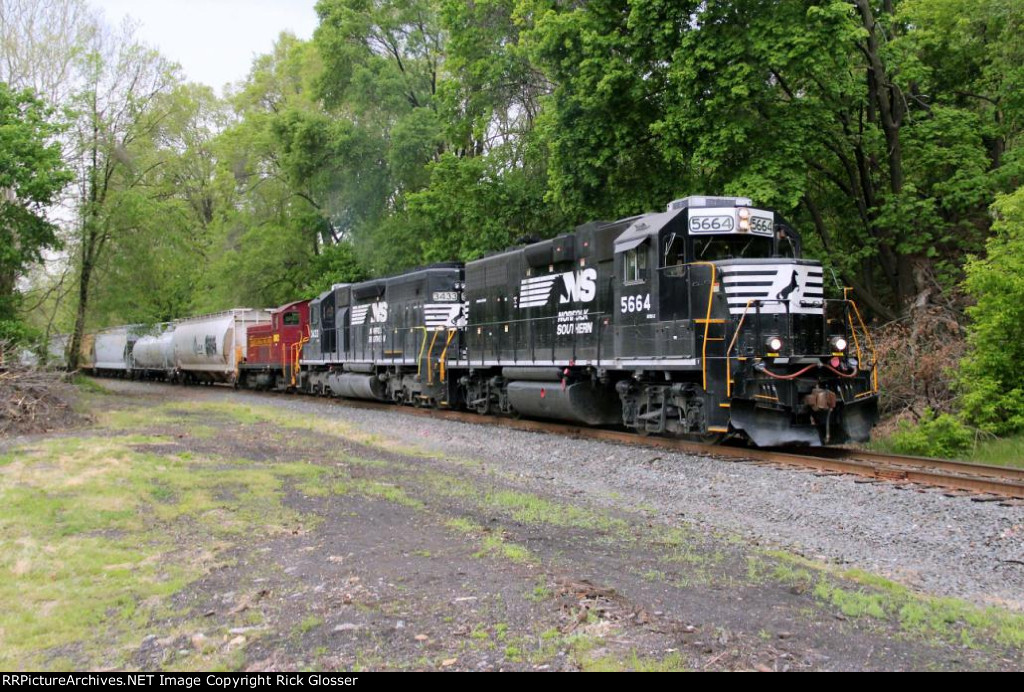 NS H65-26 With BDRV SW9 #802 On Washington Secondary
